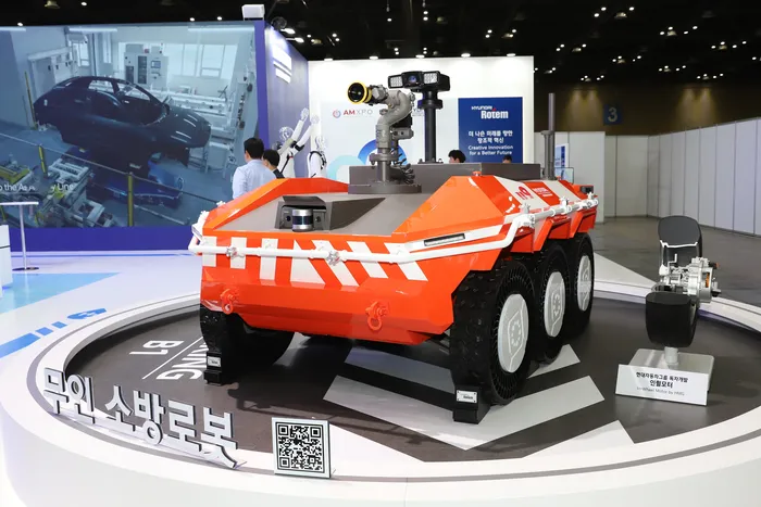 Hyundai develops robots for frontline firefighting action